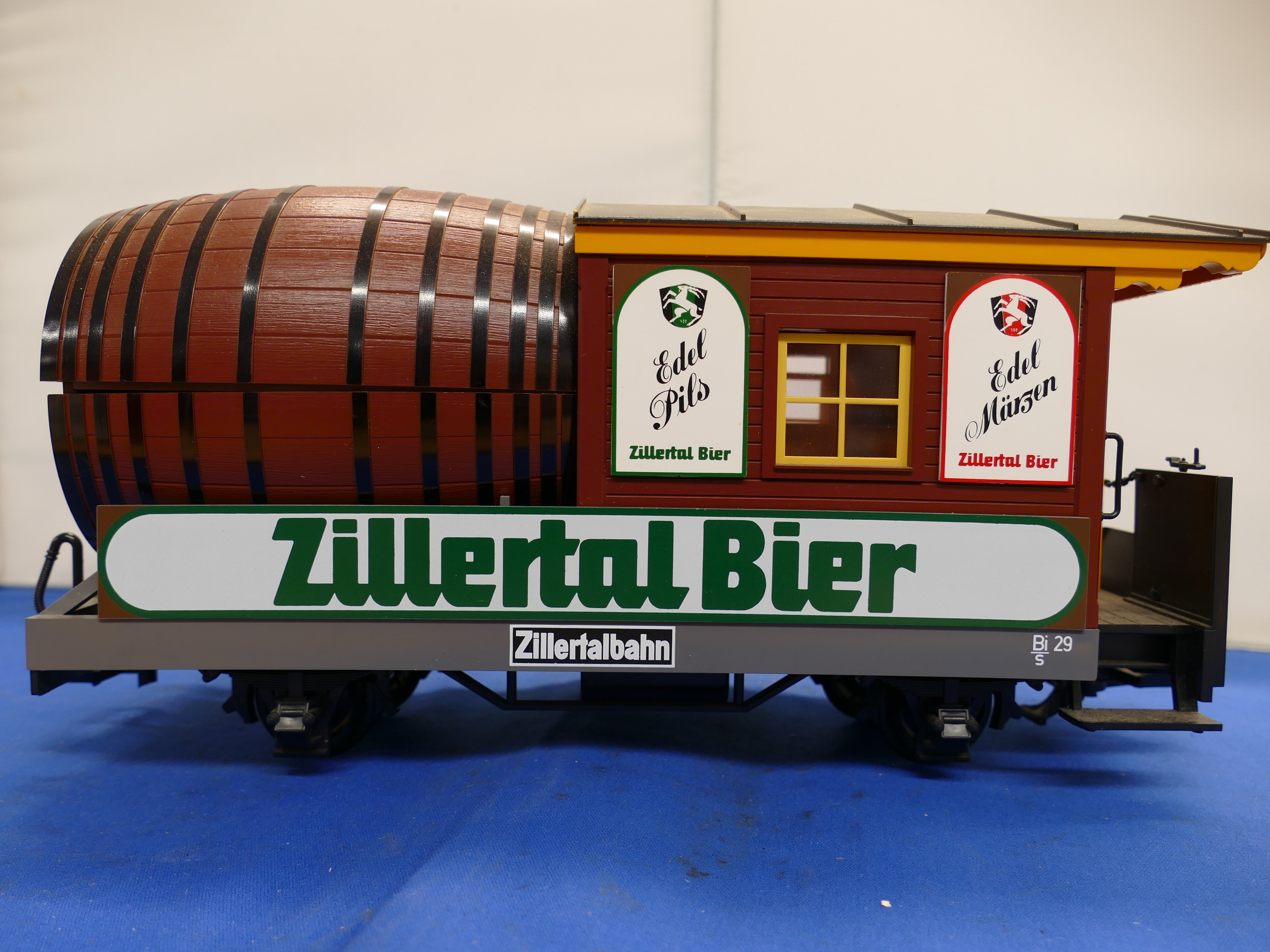 LGB 30420 Zillertal Beer Car (used) – Tony Green Steam Models