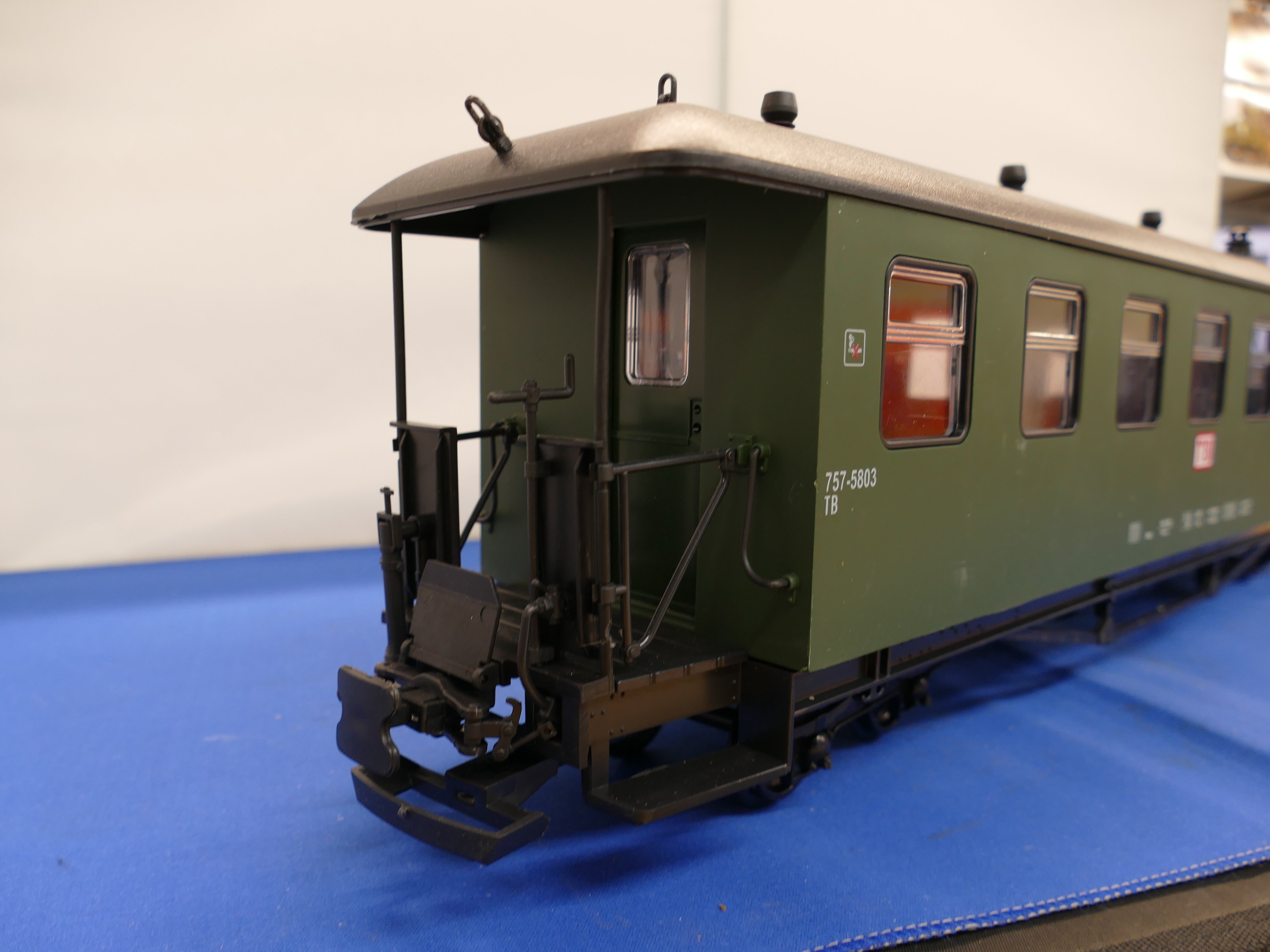 Train Bogie Coach Green (used) – Tony Green Steam Models