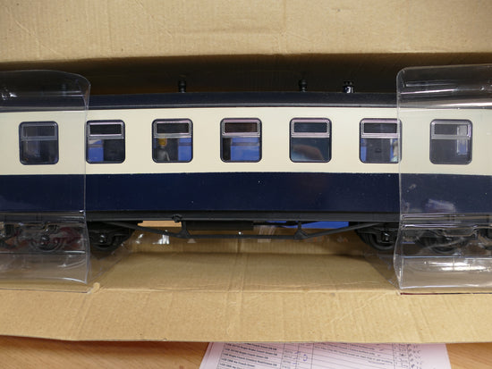 Train Bogie Coach Blue Repainted (used) – Tony Green Steam Models