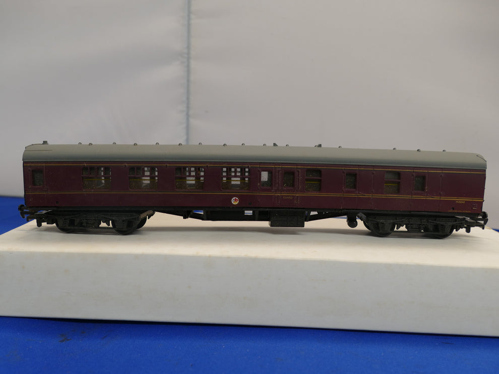Mainline OO Coach Maroon (used) – Tony Green Steam Models